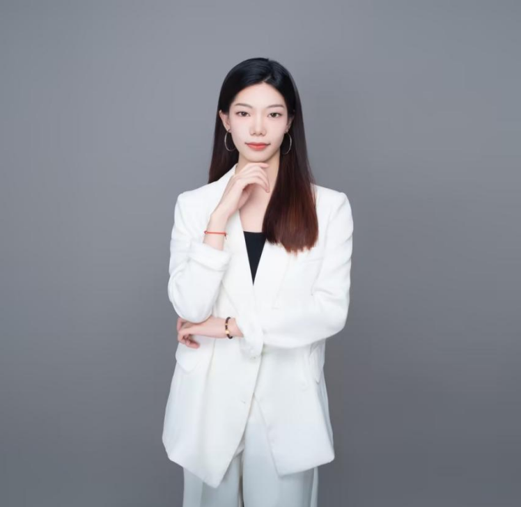 【专业设计师】突破束缚，真情实感，51offer资深文书顾问Vivian, 传递你的声音！-英国留学初识|留学攻略-51offer让留学更简单